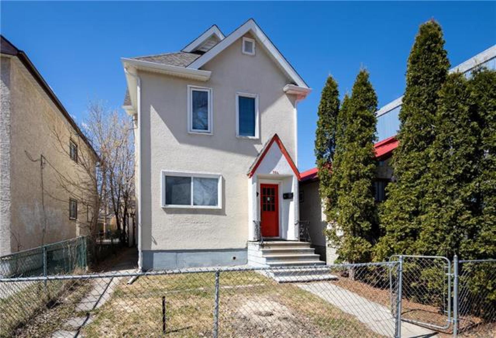 704 Victor Street, R3E 1Y5, 4 Bedroom, 2 Storey for sale West Winnipeg ...