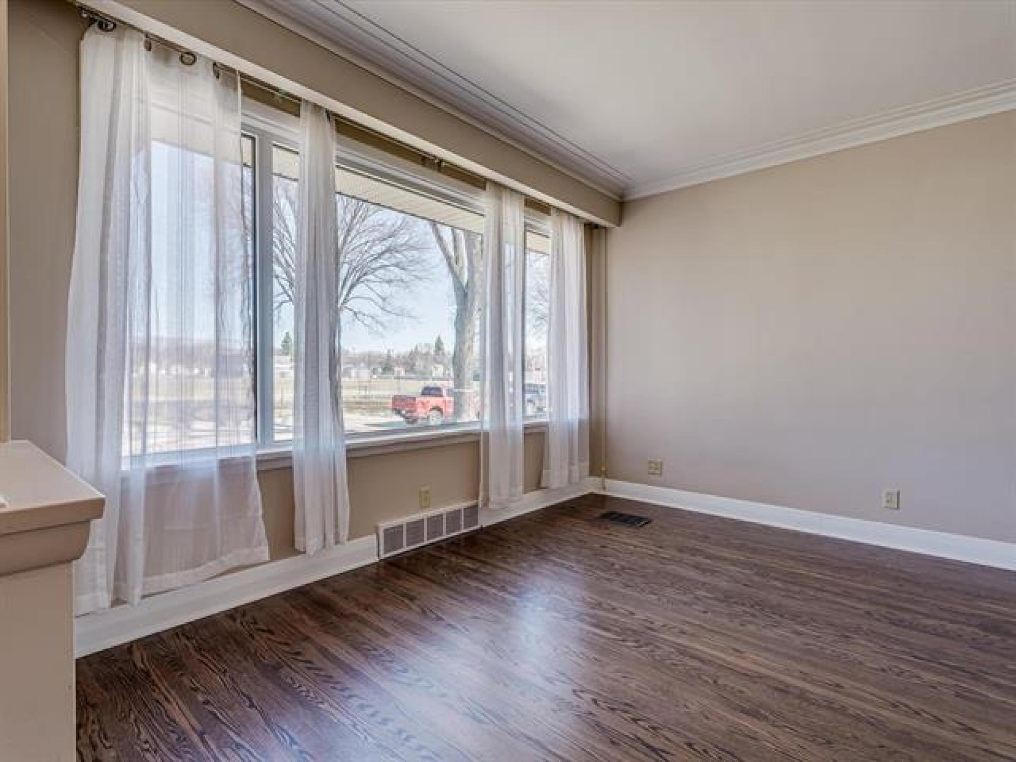 1148 Warsaw Avenue, R3M 1E7, 4 Bedroom, Bungalow for sale South West ...