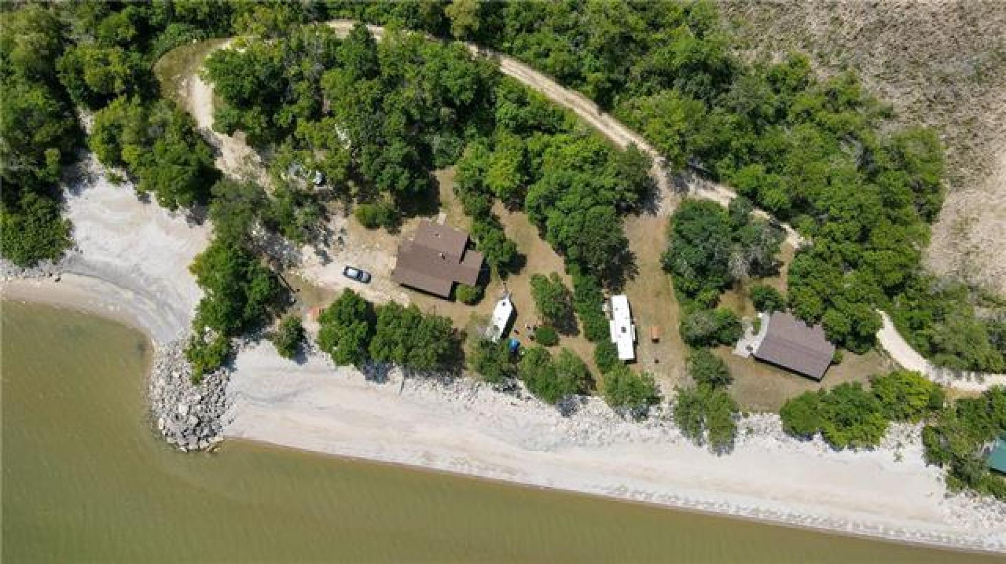 417 CHALET BEACH Road, R0C 2B0, 3 Bedroom, Bungalow for sale Rural ...
