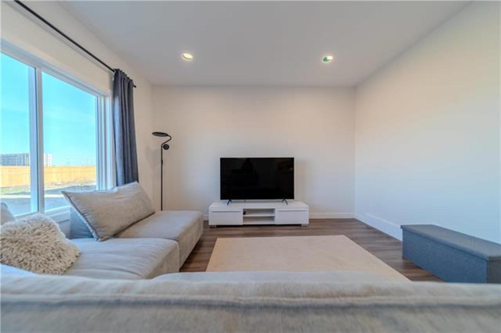 Devonshire Park For Sale - Winnipeg Free Press Homes