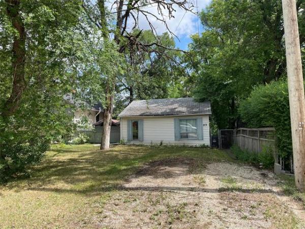 GARDENING: Strawberry and raspberry fields forever - Winnipeg Free ...